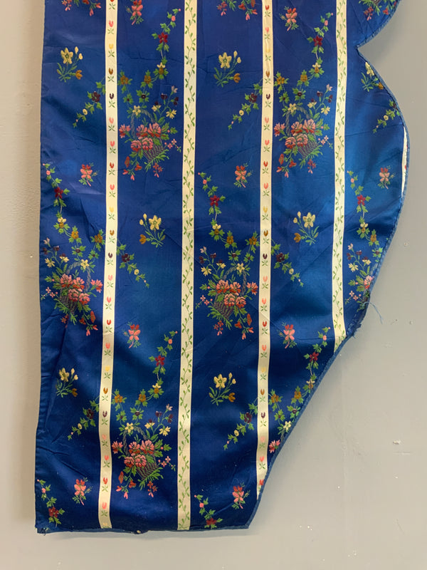 Blue striped silk pelmet (165 x 195cm) - Clive Rogers