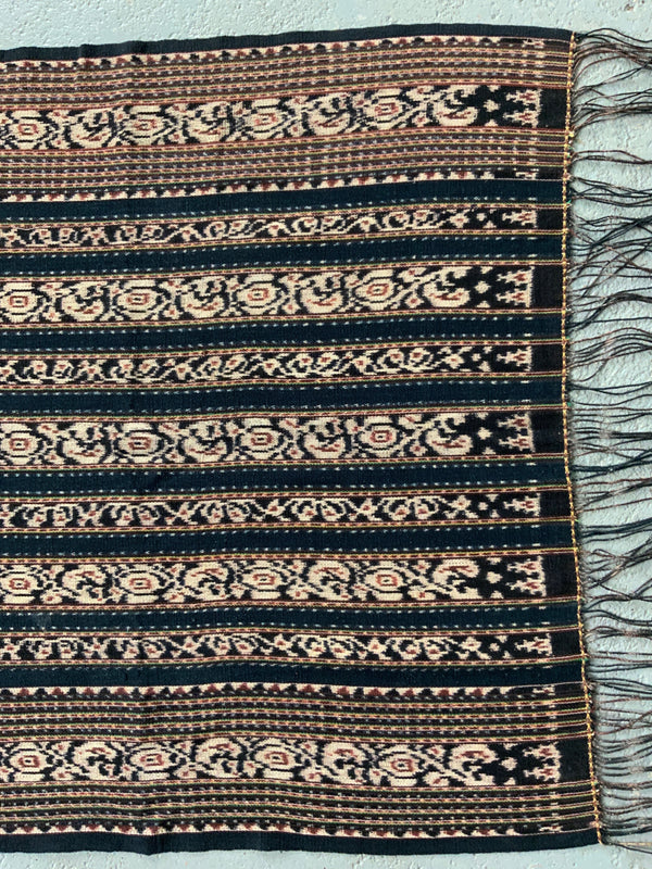 Roti Indonesian ikat cloth (132 x 64cm) - Clive Rogers