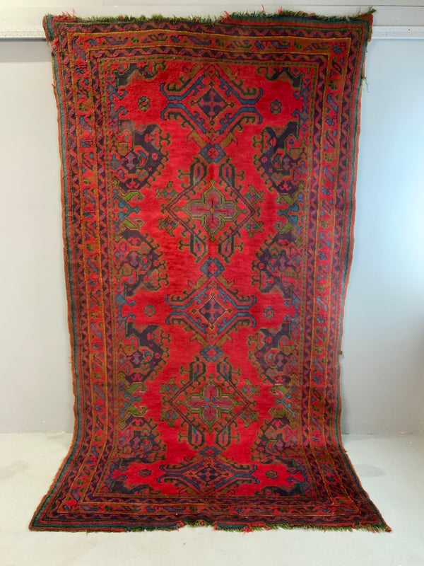 Turkish vintage 'red Turkey' Ushak carpet (306 x 168cm) *AF - Clive Rogers